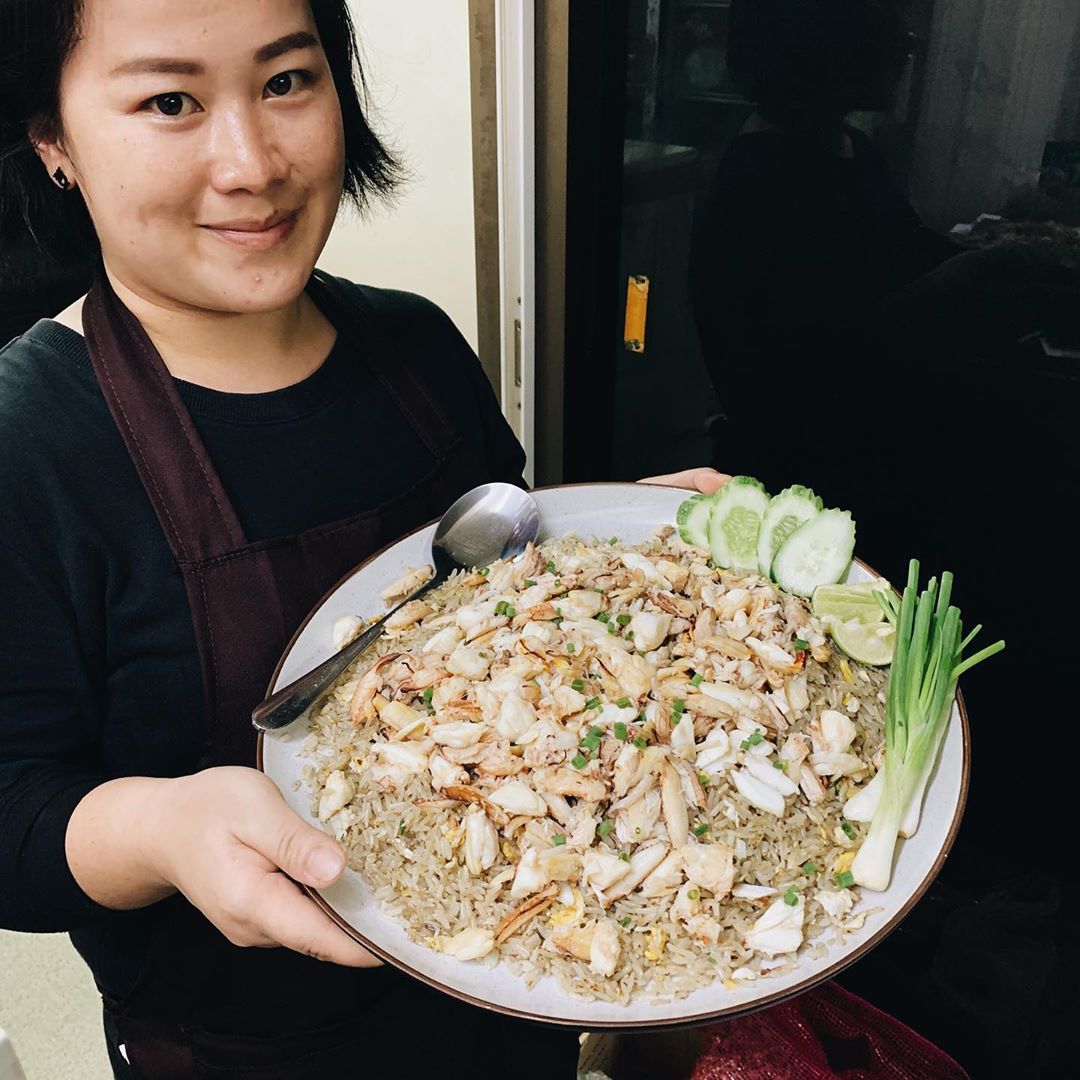 Here Hai Seafood Restaurant In Bangkok Serves XXL Crab Fried Rice