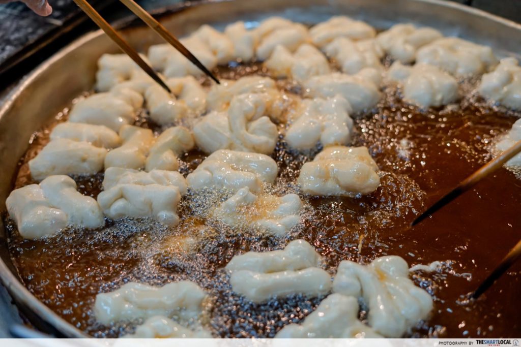 Pa Tong Go Savoey Sells Michelin Featured Thai-Style Churros Under ฿60 ...