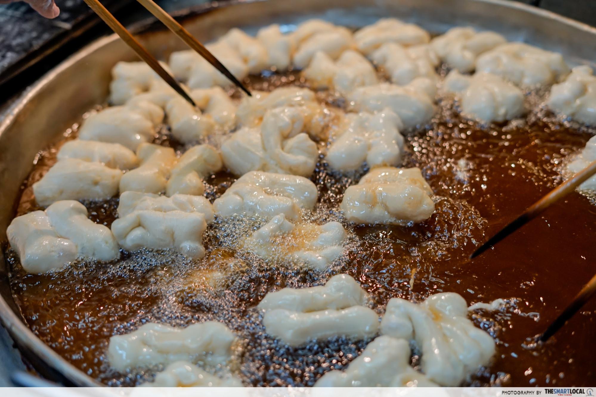 Pa Tong Go Savoey Sells Michelin Featured Thai-Style Churros Under ฿60 ...