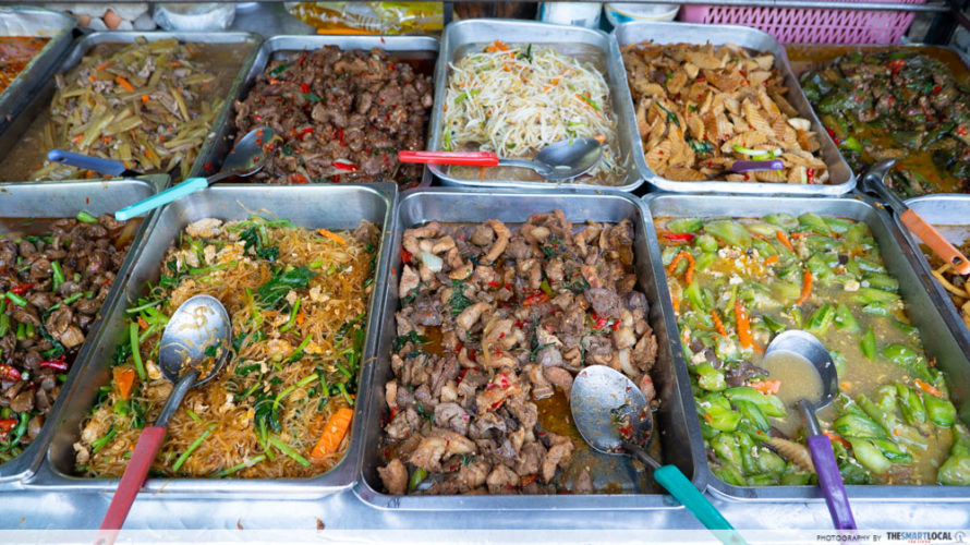 This Bangkok Street Food Stall Has A ฿40 All-You-Can-Eat Buffet
