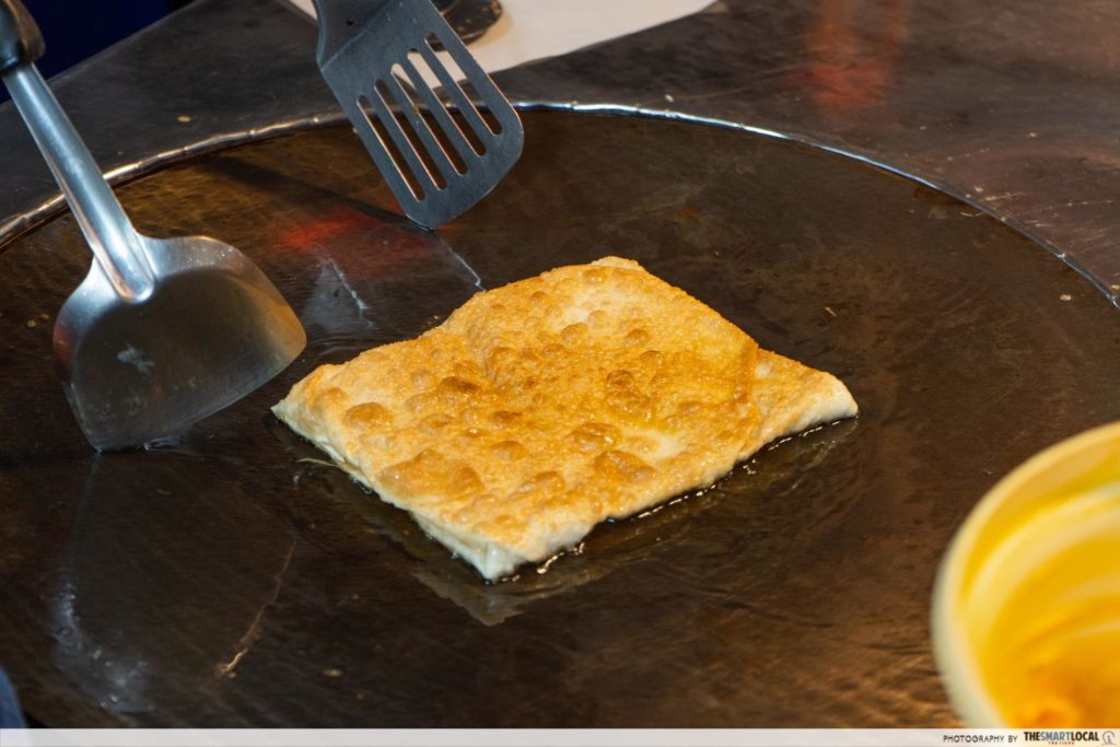 On-Zon Roti Bangkok Sells Thai-Style Pizza Roti With Gooey Cheese Pulls