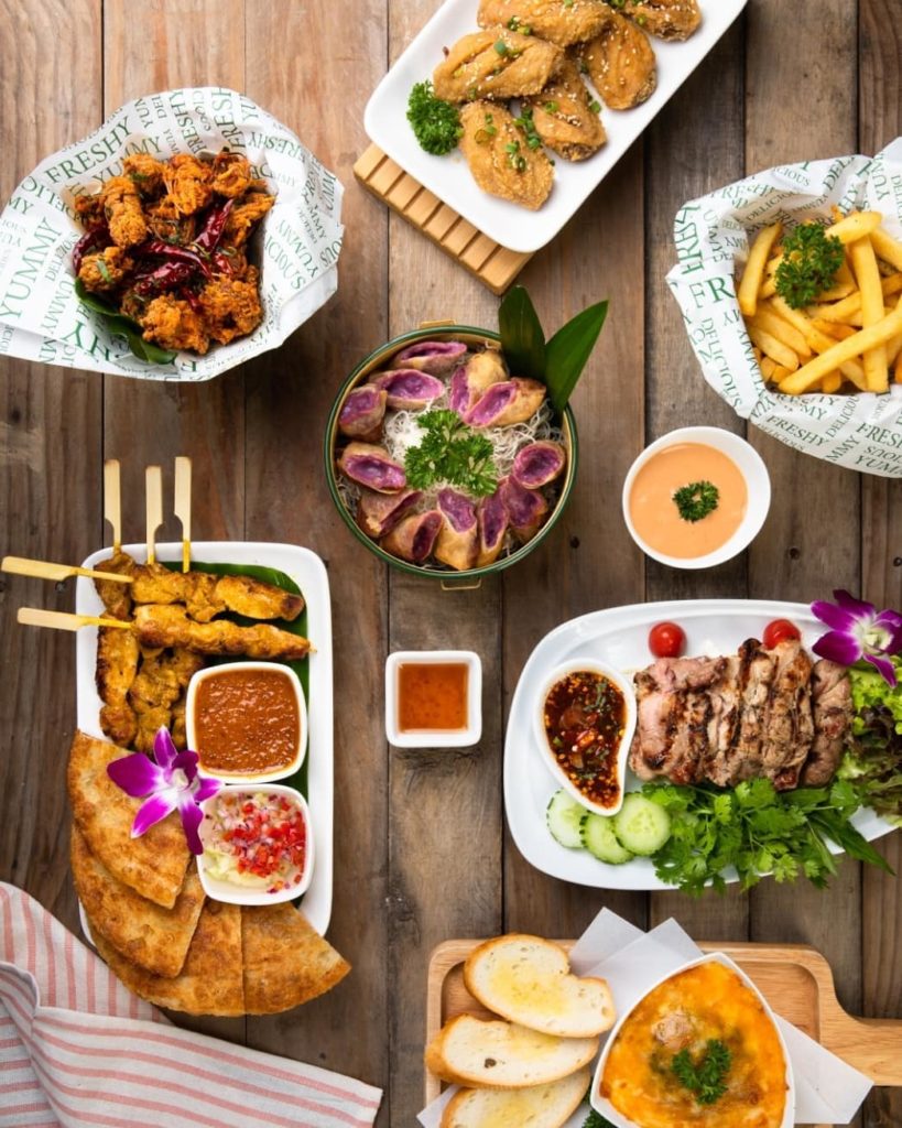 Chom Cafe - Rainforest Cafe In Chiang Mai Straight Out Of A Disney Film