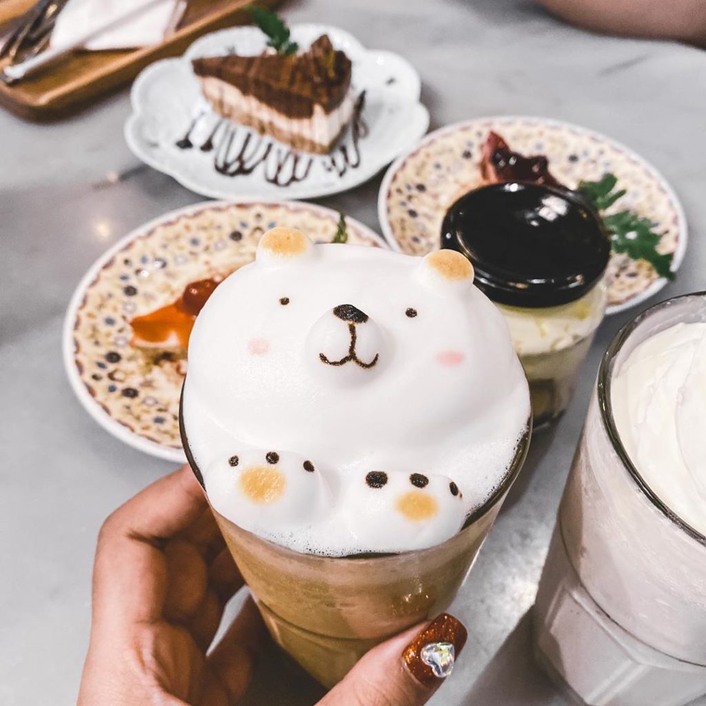 10 Romantic Cafes In Bangkok For Couples On Valentine's Day