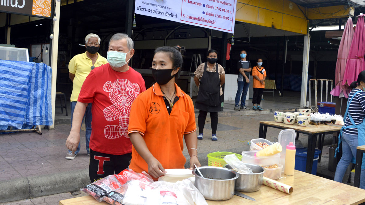Market Owner Offers Free Food For Locals Until COVID-19 Ends
