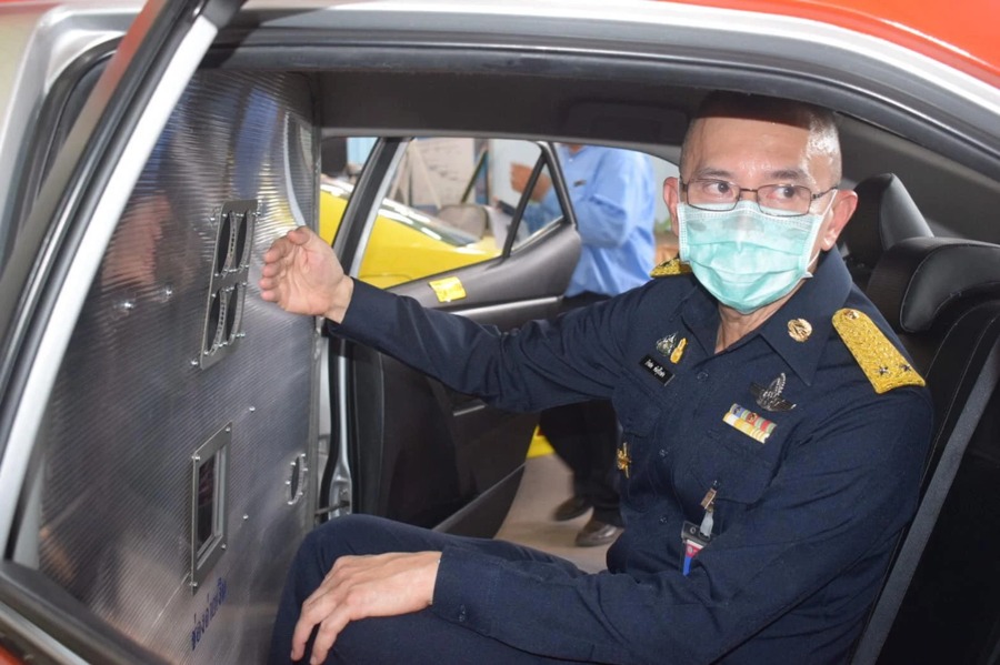 Thai Air Force Designs ‘Taxi Shield’ To Separate Passengers & Drivers