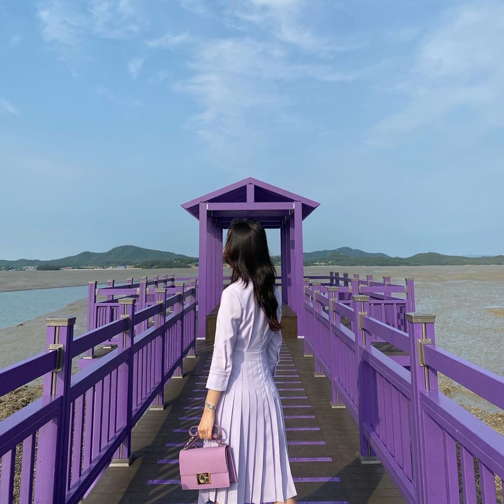 South Korea's "Magical" IG-Worthy Purple Island Has A Dark History