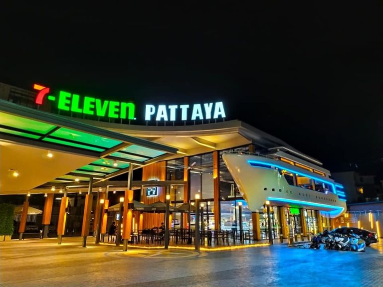 Thailand’s Biggest 7-11 In Pattaya Has 2 Levels & Looks Like Cruise Ship