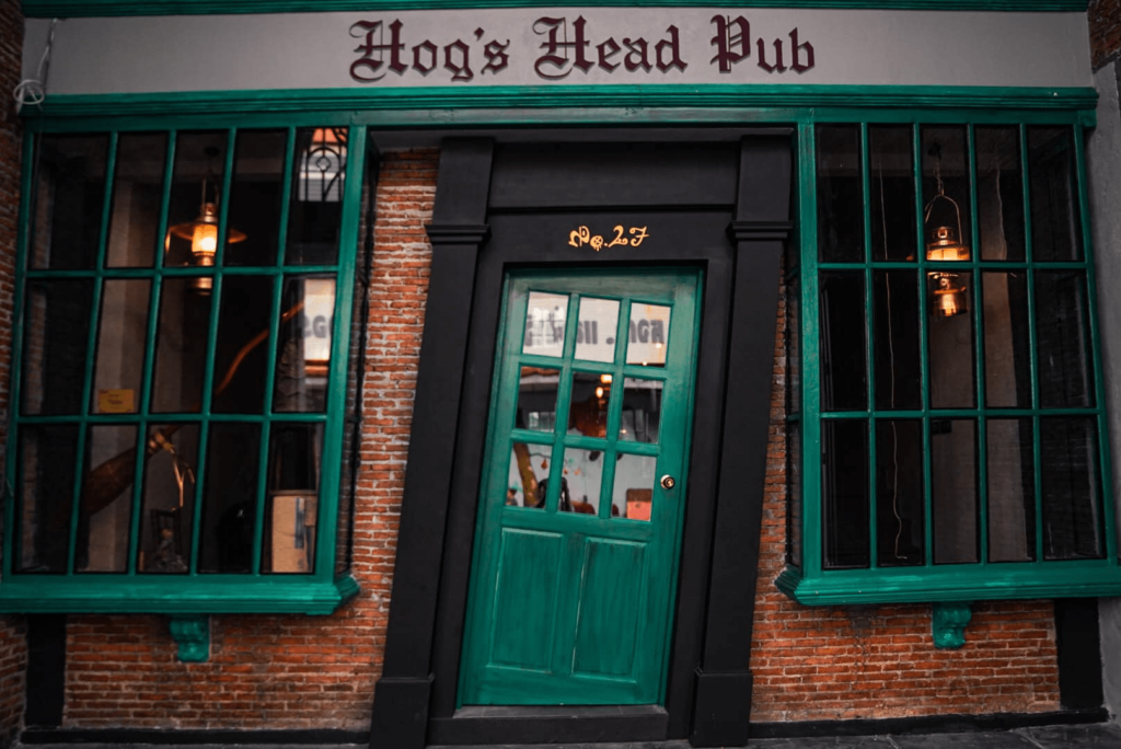 Hog's Head Pub: Harry Potter Bar & Cafe In Phuket, Thailand
