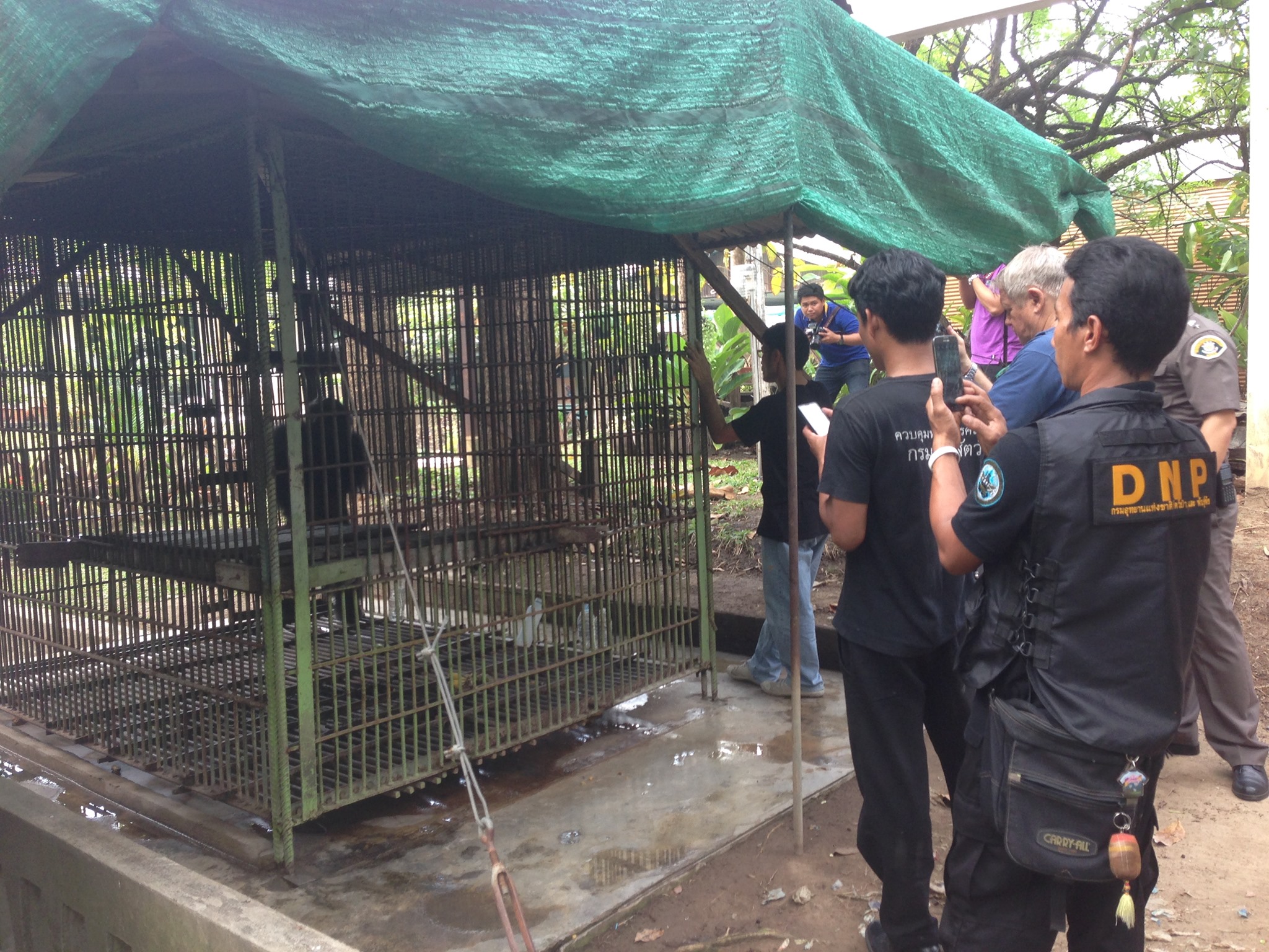 Activist Spends A Week In Cage To Raise Funds For Zoo Animals