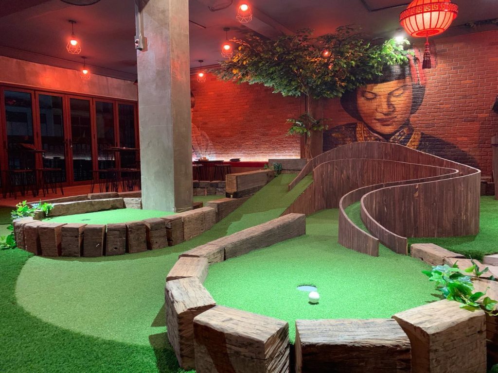 You Can Play Mini Golf And Drink With Friends At This Bar In Bangkok