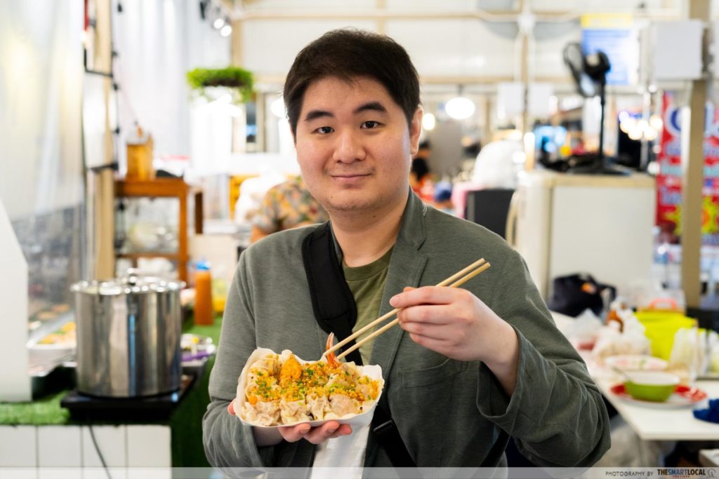 This Giant Wonton Stand Has Fillings Like Crab Claws And Sea Urchins