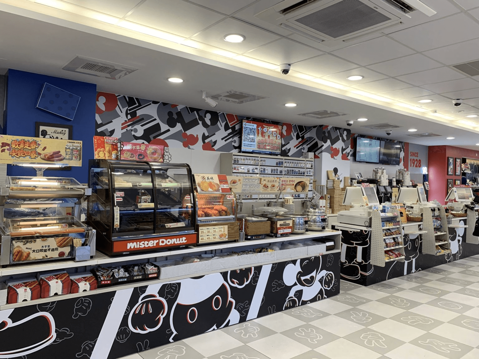 6 Special Themed 7-11 Stores You'll Only Find In Taiwan