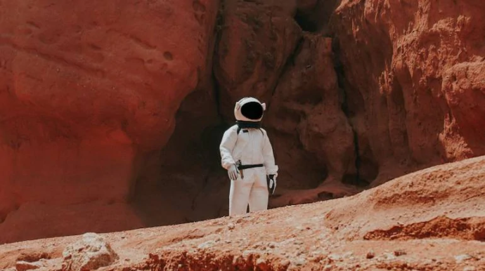 Scientists Detect Possible “Alien” On Venus, 2020 Continues To Get Wilder