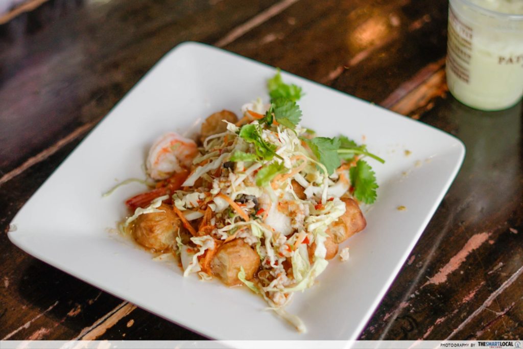 Patonggo Cafe: Michelin-Recommended Thai Dough Sticks Cafe In BKK