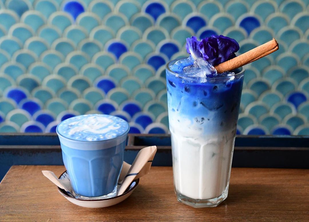 Blue Whale Cafe: Gorgeous Blue Cafe In BKK With Colourful Desserts