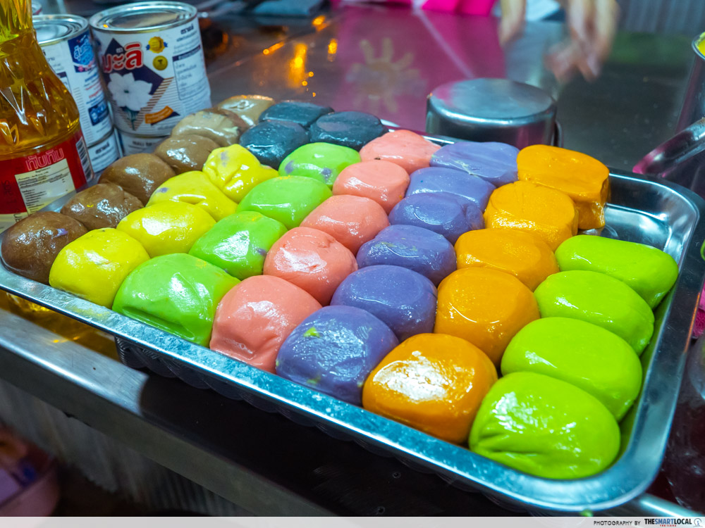 6 Best Roti Places In And Near BKK With Unique Dishes Like Roti Hot Pot