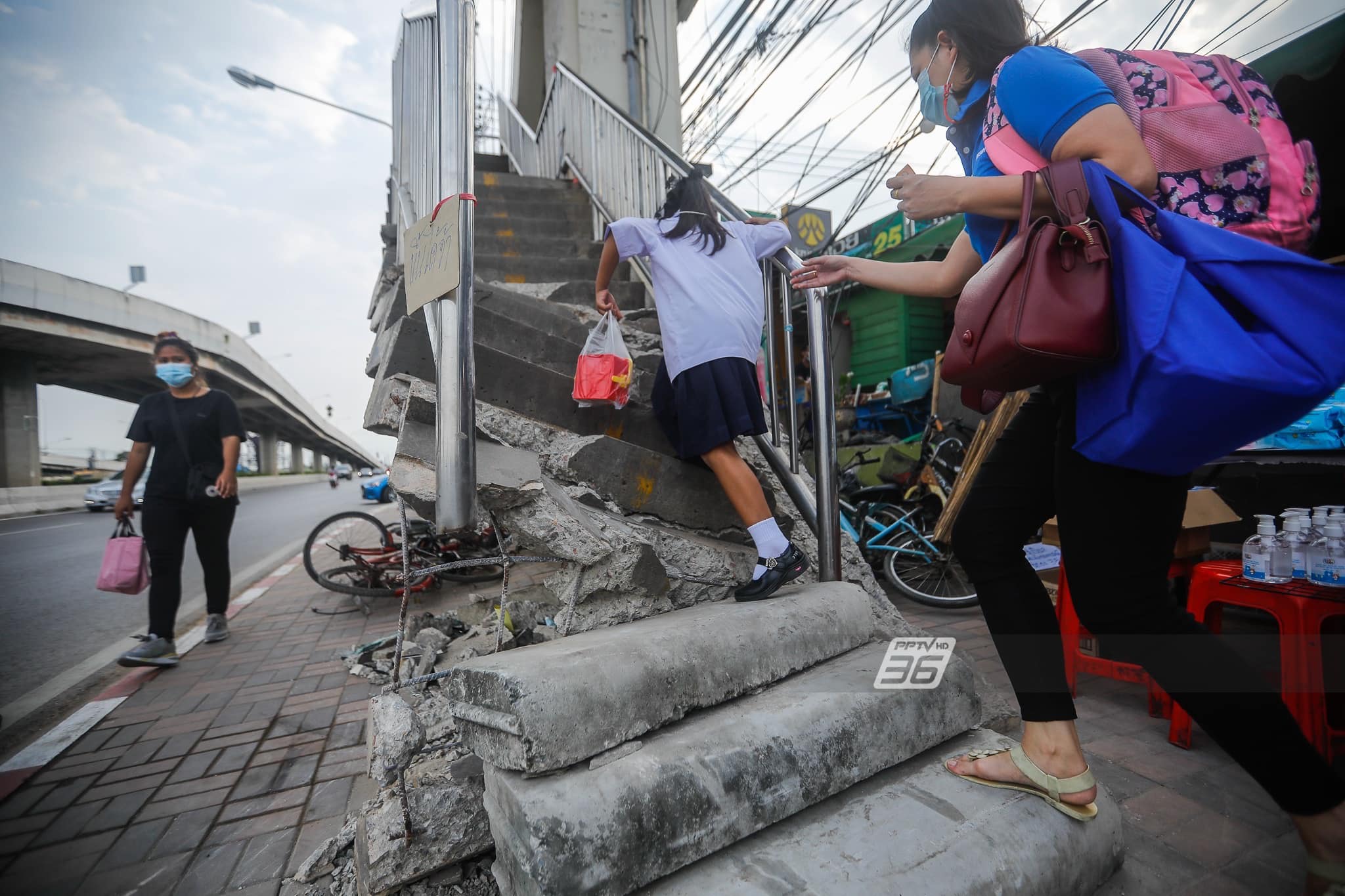 Bangkok Overpass Stairs Collapse, Commuters Still Use It