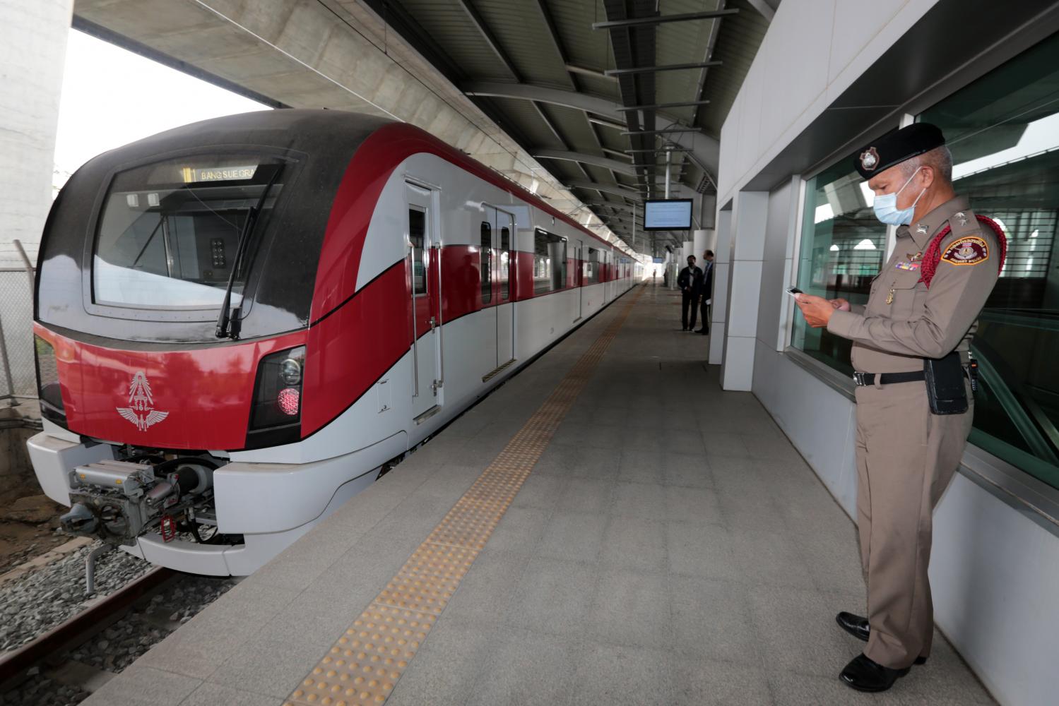 Free Rides On Thailand Railway's New Red Line Until October 2021