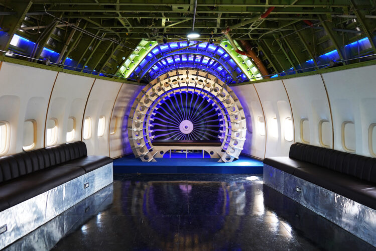 747 Cafe Is An Airplane Bistro In Bangkok With Only ฿120 Flight Tickets