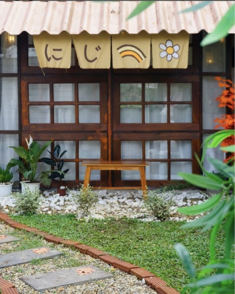 Niji Cafe Is A Japanese-Style Cat & Chocolate Cafe With Shoji Doors