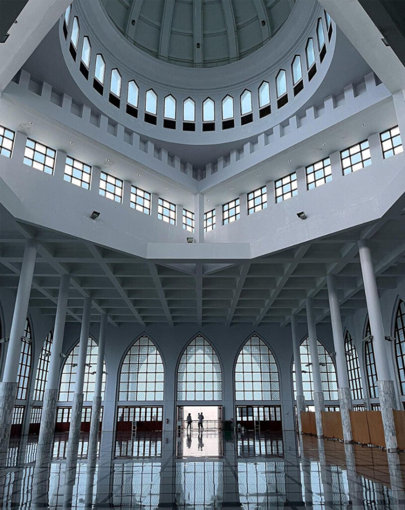 Songkhla Central Mosque In Hat Yai Reminds Us Of The Taj Mahal In India