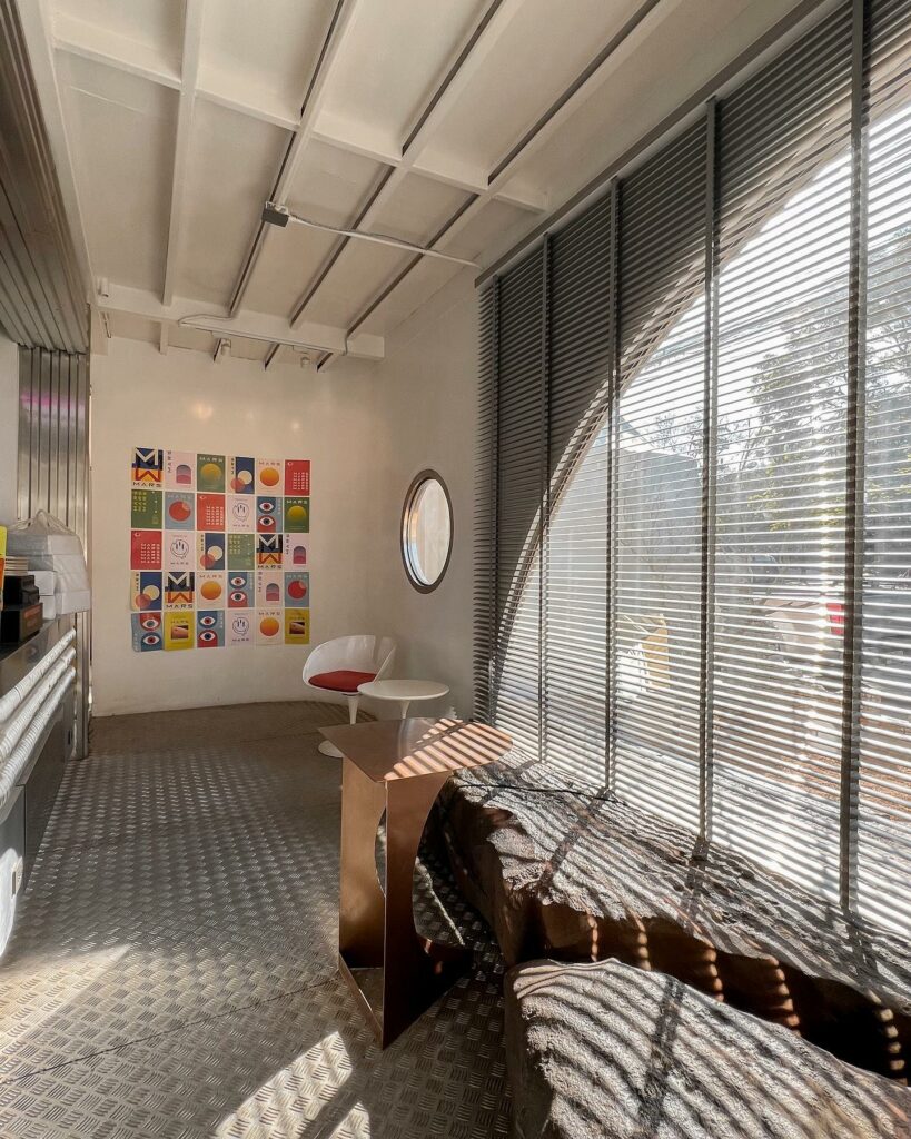 MARS.cnx Is A Mars-Themed Cafe With Spacecraft & Mini Grand Canyon