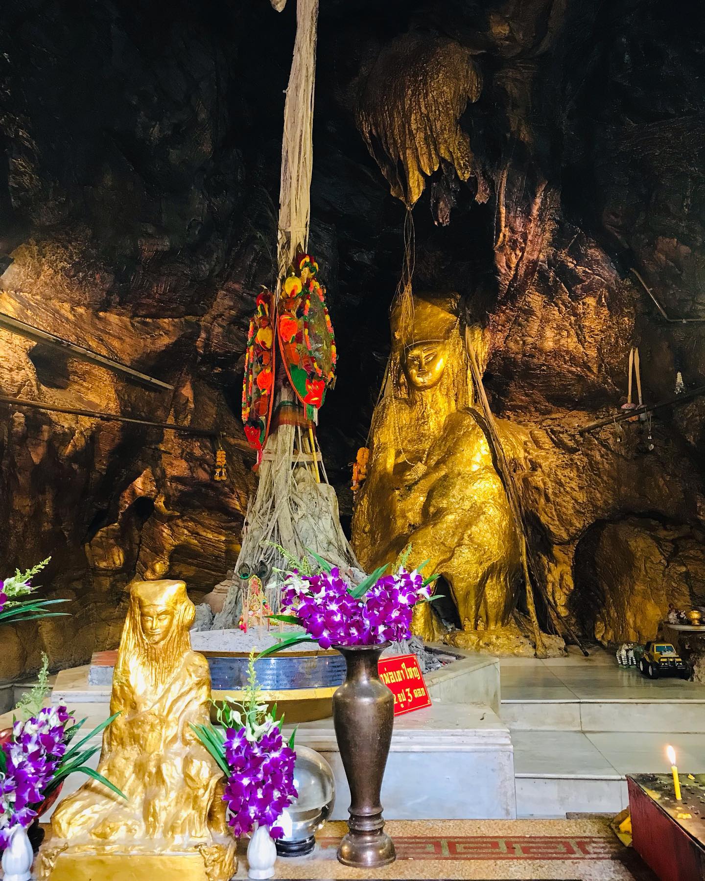 Koh Si Chang: Island With A Chinese Lighthouse & Buddha's Footprint