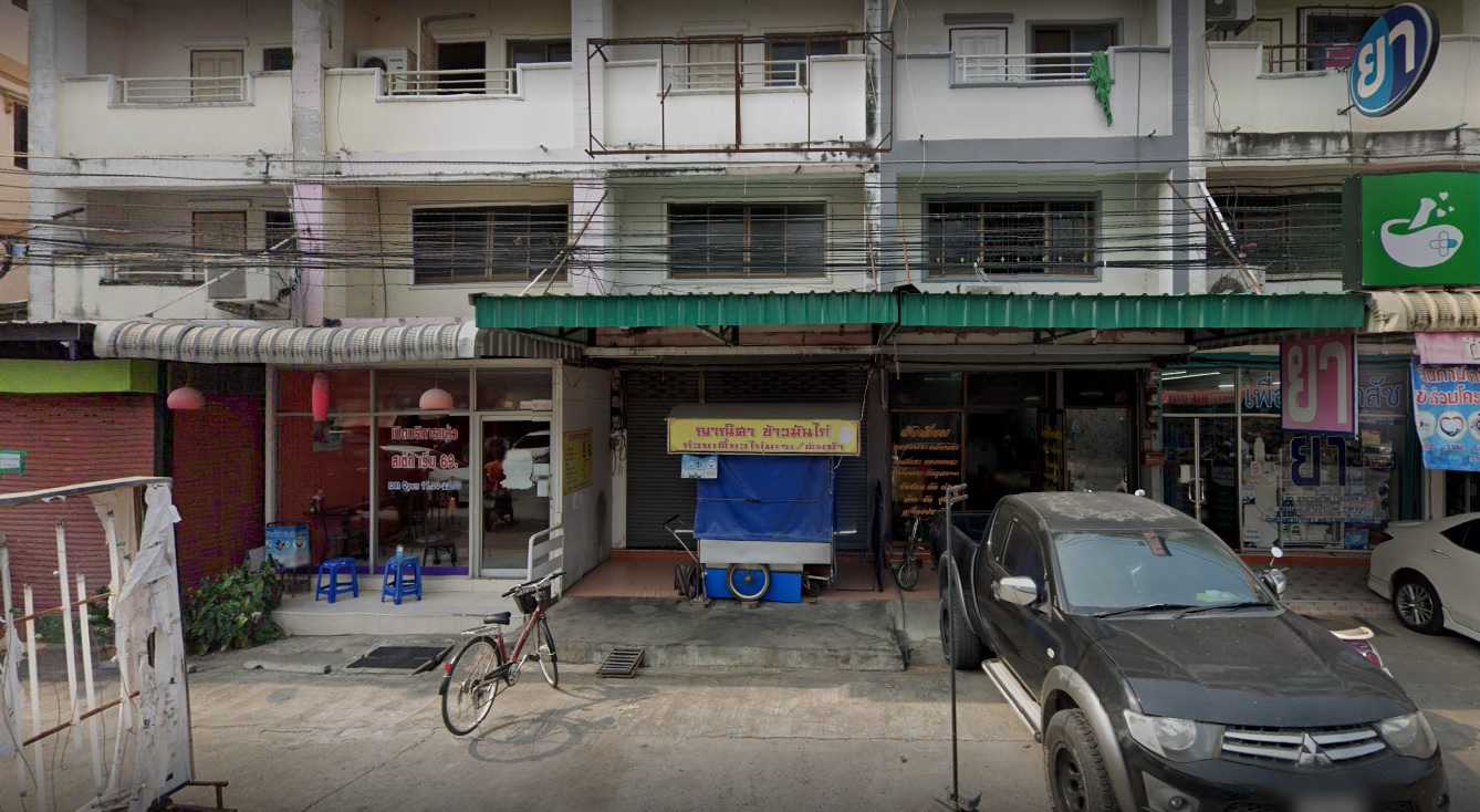 Thai Chicken Rice Shop Has Generous Portions