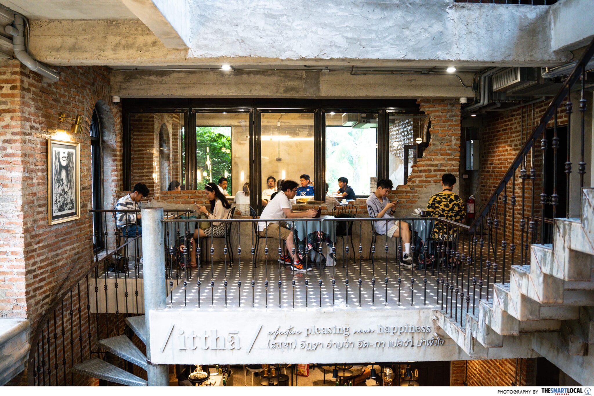 Ittha Boutique Is A Cafe With A Narnia-Like Entrance & Renaissance Vibes