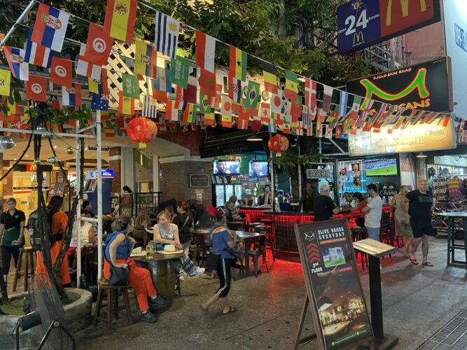 13 Bangkok Sports Bars With Free Football Screenings For Fans