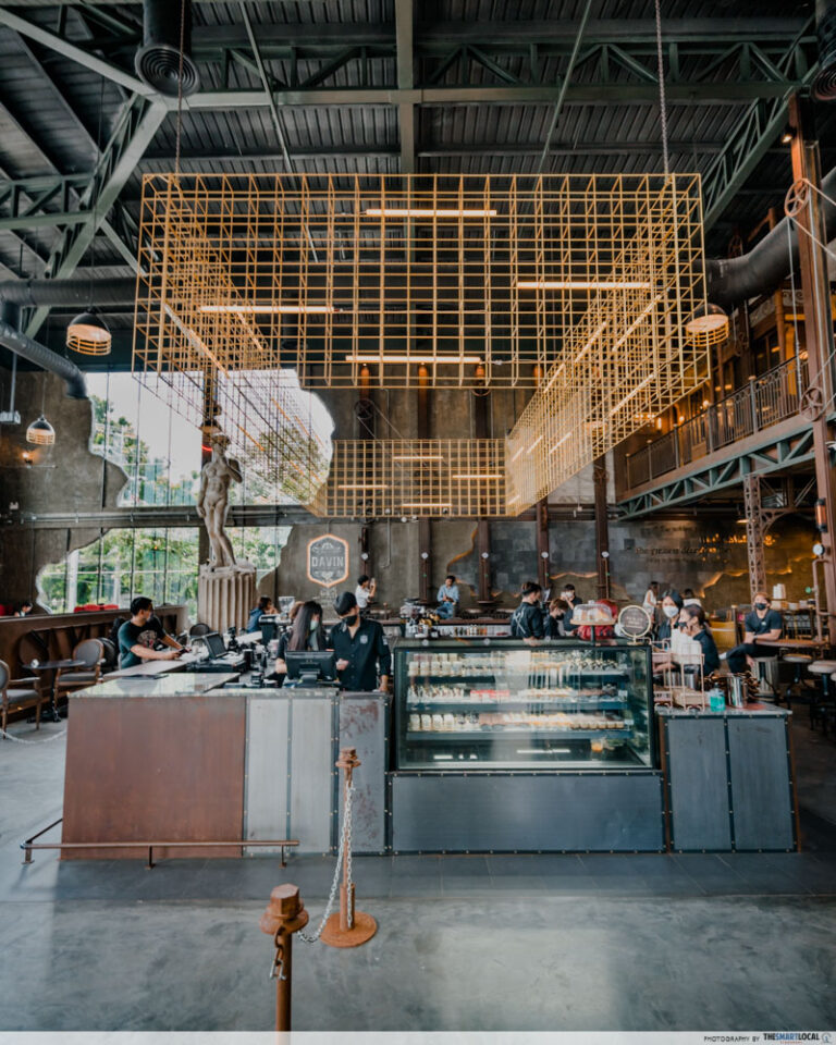 Davin Cafe Is A Specialty Coffee House That Reminds Us Of Money Heist