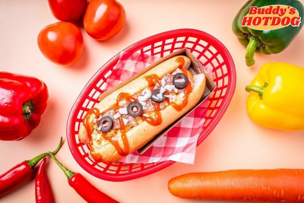 Buddy’s Hotdog: Beachside US-Style Diner With Pizza Hot Dog In Pattaya