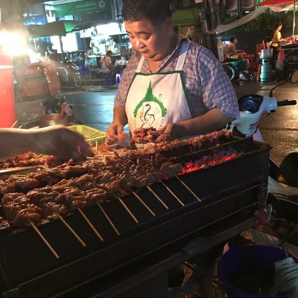 Moo Ping Hea Owen Silom Sells Grilled Pork In Sathorn