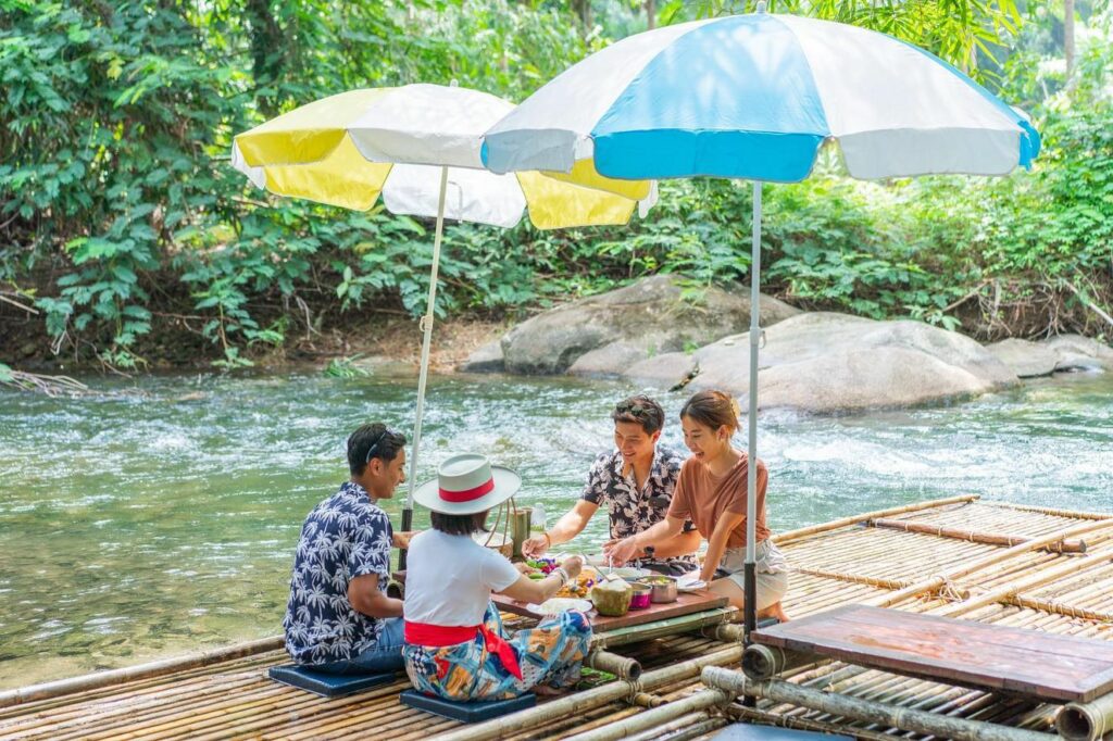 Komol's Corner Bamboo Rafting, Phang Nga: Relaxing Bamboo Raft Ride