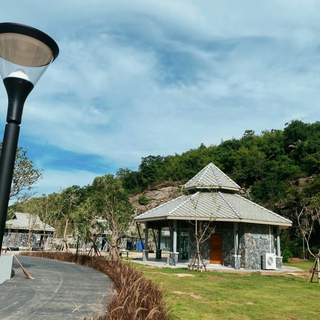Luang Pho U Thong, Suphanburi: Vast Buddha Statue Carved From A Cliff
