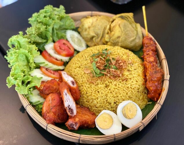 Baan Khao Mok Gai Khun Nai Serves Southern-Style Biryani