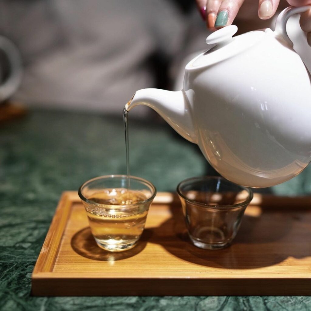 Mitramit Teahouse Has Chinese Tea And Thai Snacks