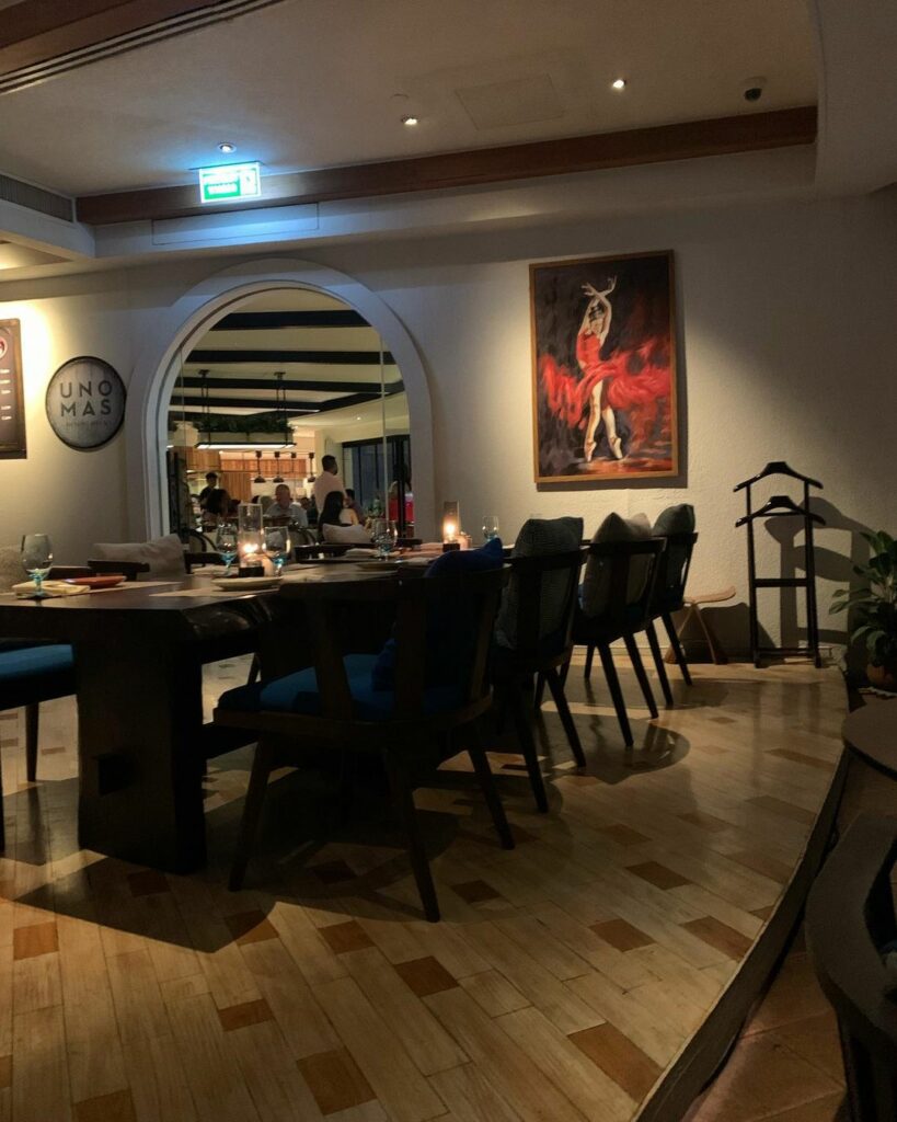 UNO MAS: High-rise Spanish Food With Mediterranean Vibes