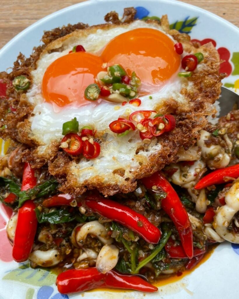 Phed Mark: Authentic Pad Krapao Shop In Ekkamai