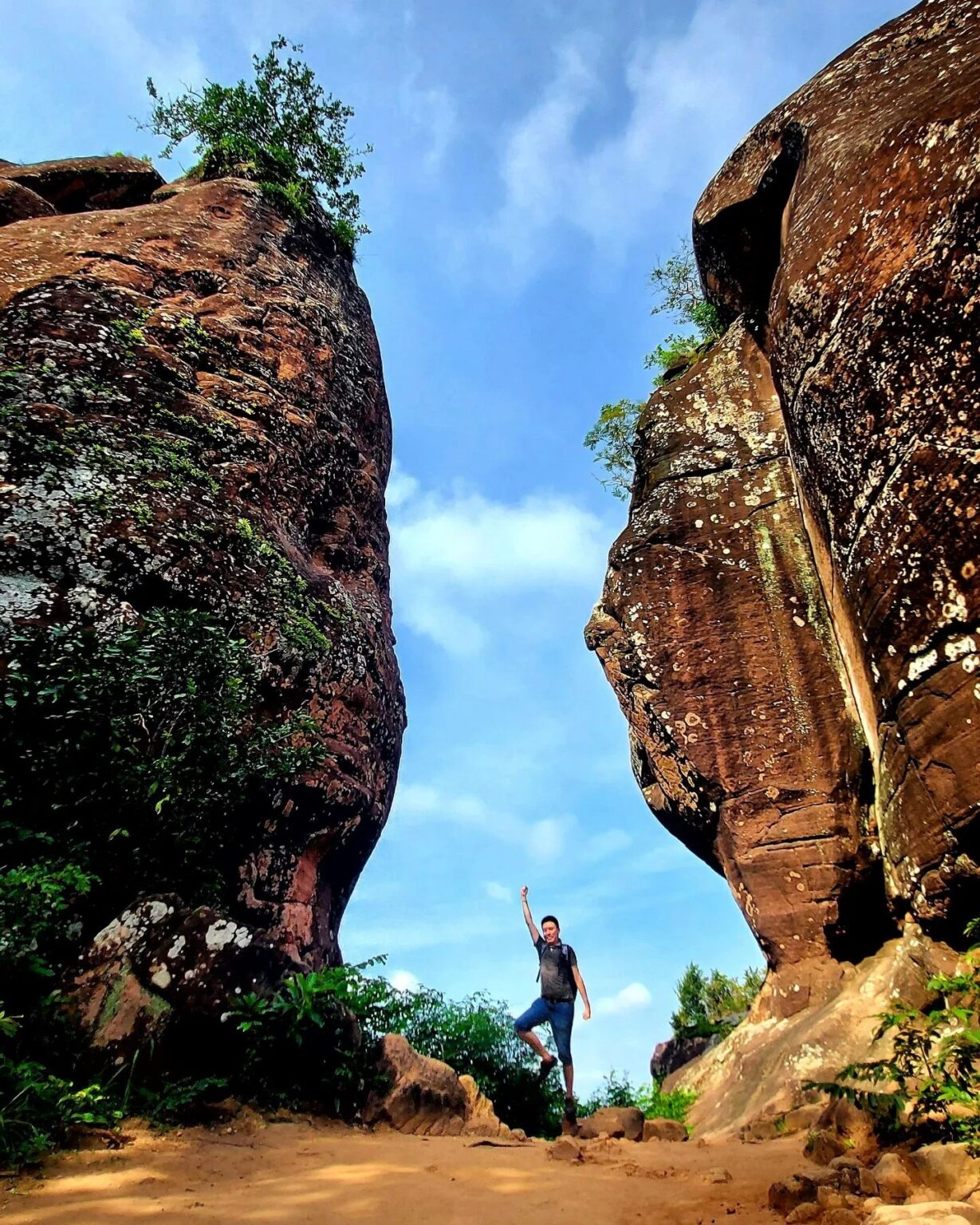 Hin Sam Wan, Bueng Kan: 3 Massive Whale-Shaped Rocks With A 360° View