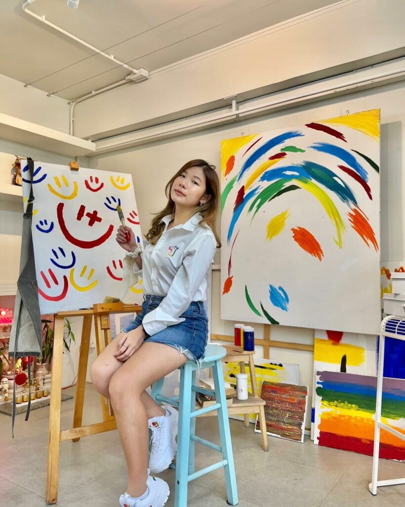 FUN Cafe Bangkok: Paint Your Edible Canvas Cake In A Minimalist Cafe