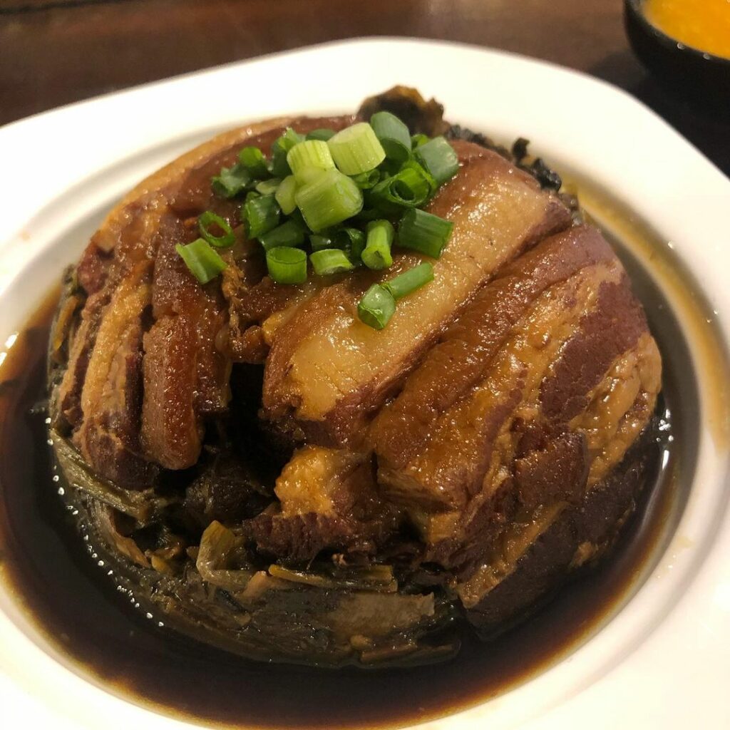 Khao Tom Gui (ข้าวต้มกุ๊ย ชือเลอมา): Traditional Thai-Chinese Food