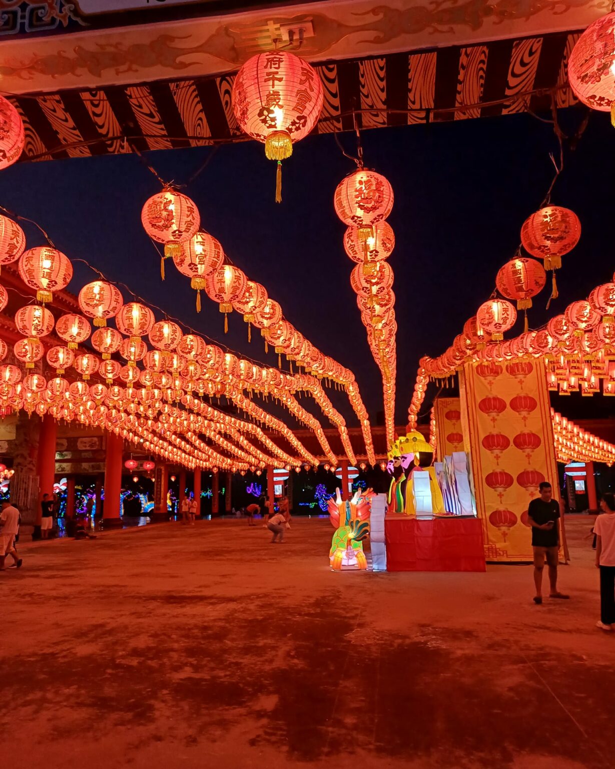 Lantern Festival Held At Wat Dhammakatanyu Until March