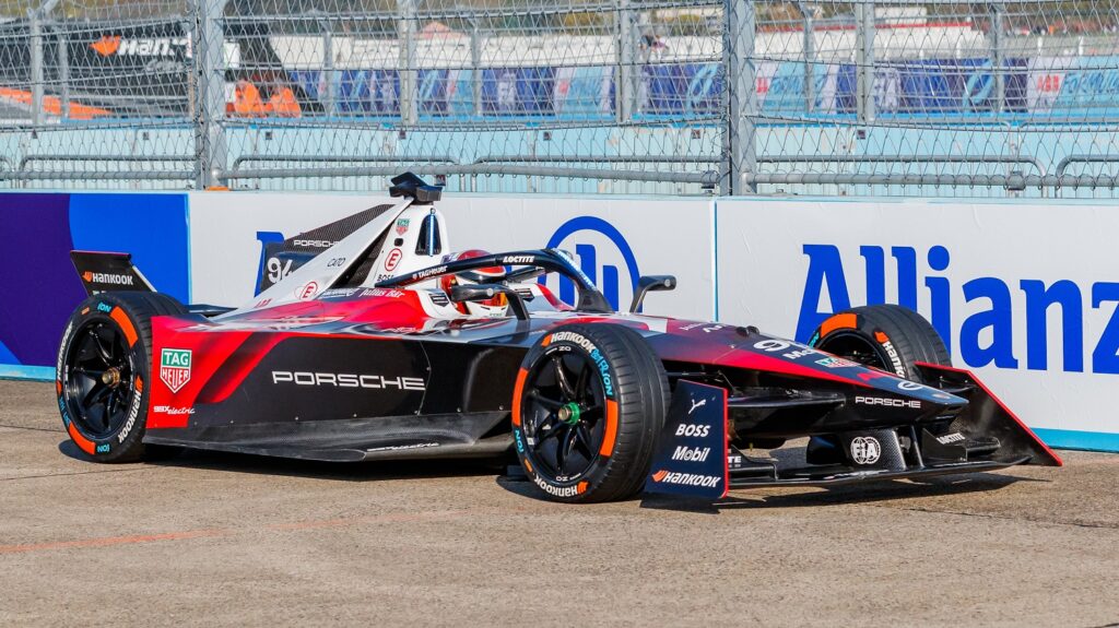 Thai PM aims to have Formula E & F1 in Thailand